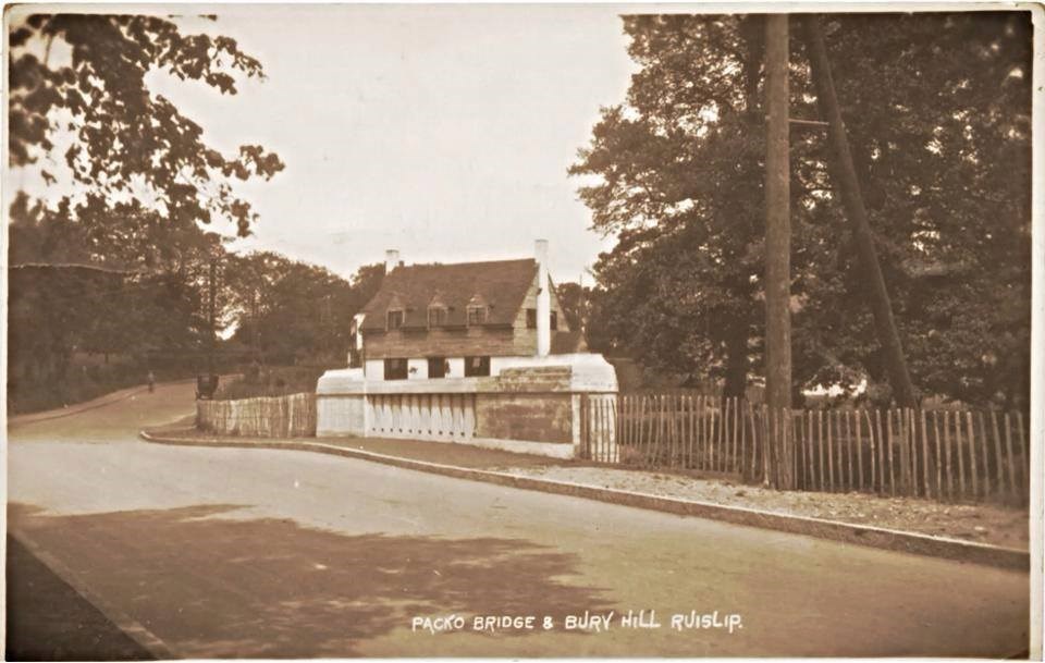 Bury Street Rusilip near River Pinn